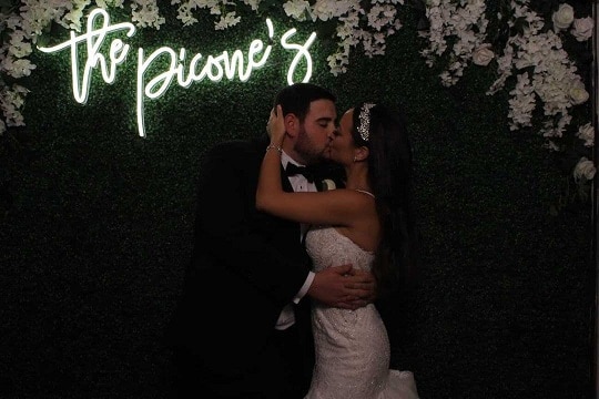 Use LED Wedding Sign To Make Your Big Day Memorable